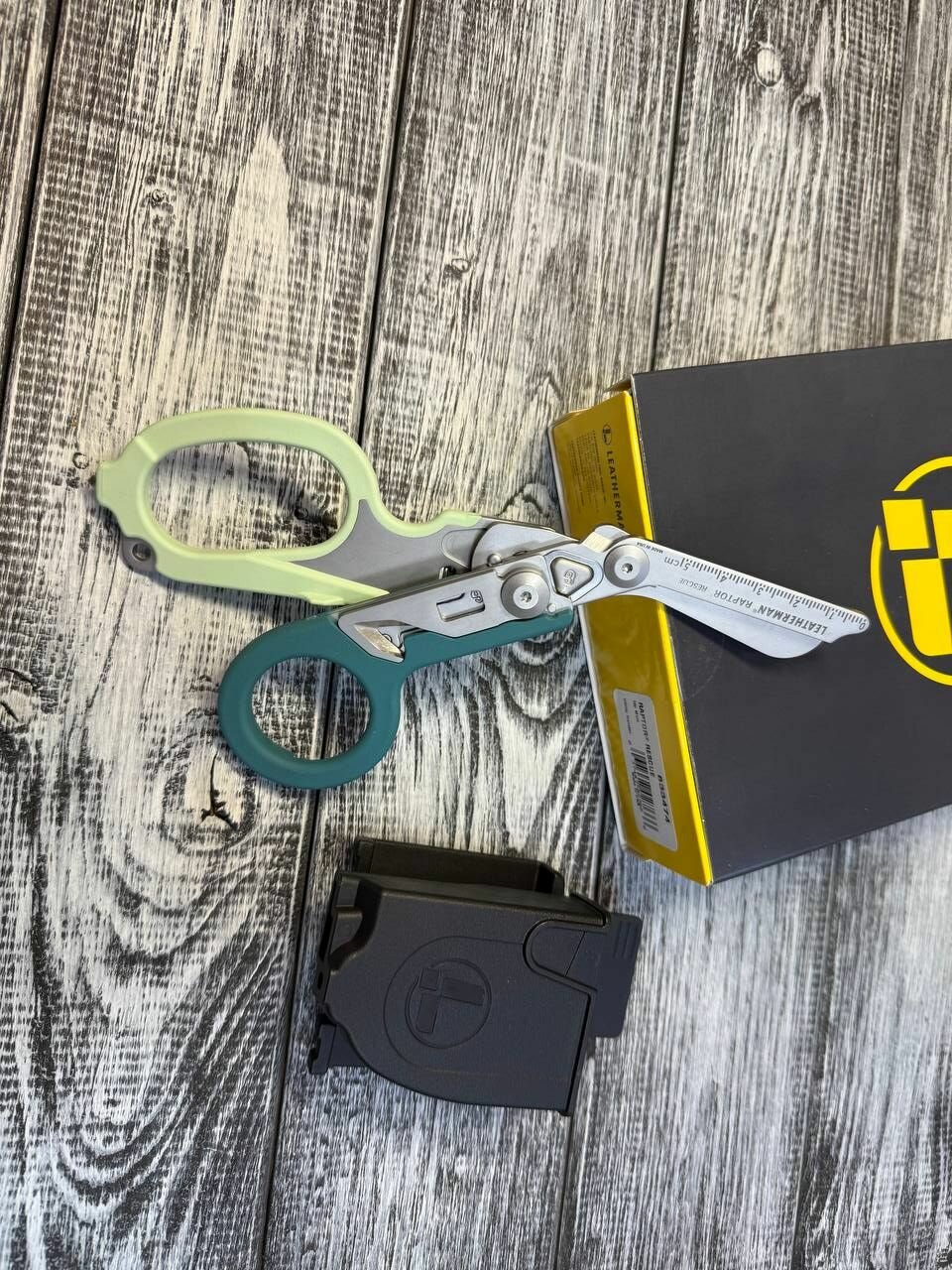 Мультитул Leatherman Raptor RESCUE ICY MINT 833474, 6 инструментов