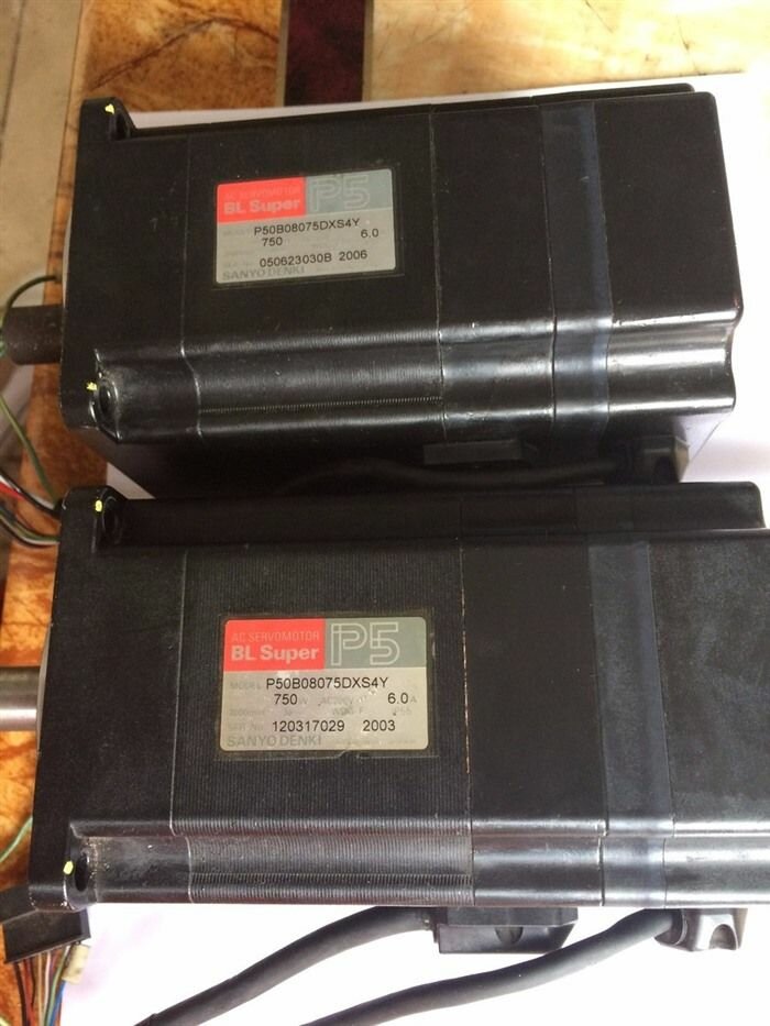 Модуль SANYO DENKI AC SERVO MOTOR P50B08075DXS4Y