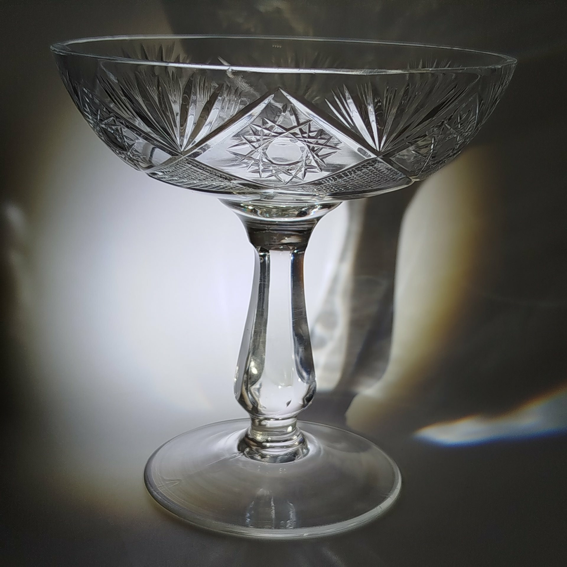 Креманка (конфетница) с резным декором, хрусталь, алмазная грань, СССР, 1970-1990 гг.