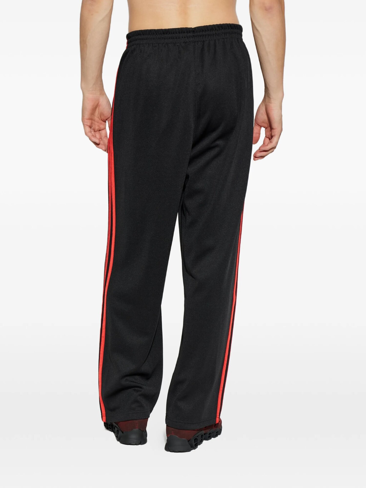 Брюки adidas Adicolor side-stripe loose track pants, размер 38 UK, черный — фото 1