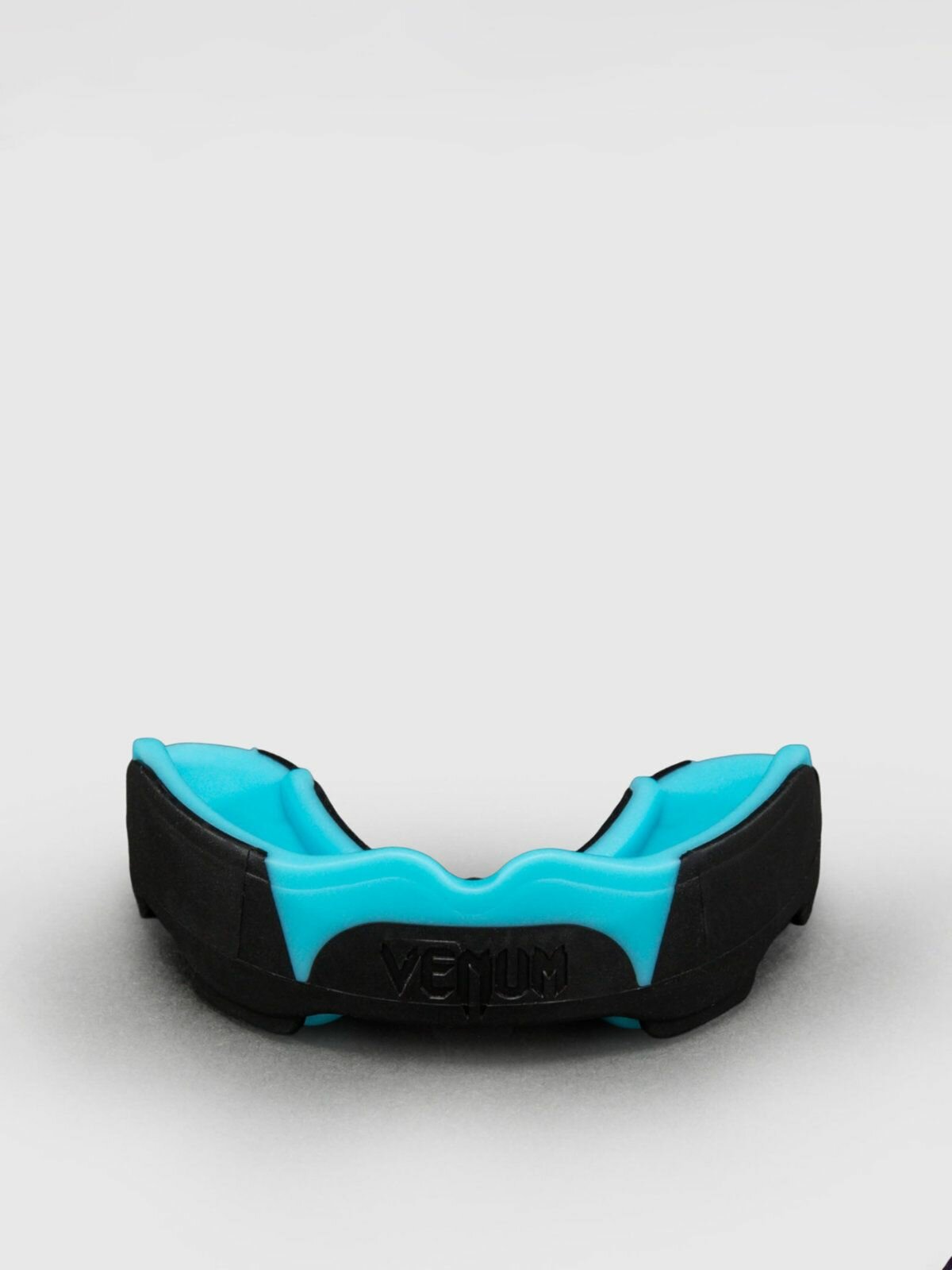 Капа боксерская Predator Black/Turquoise, чехол в комплекте