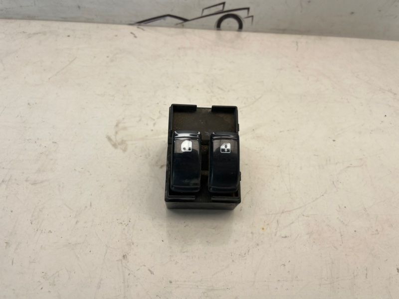 Блок управления стеклоподъемниками Chevrolet Lacetti 2008 96417639 J200 F14D3 (с пробегом)
