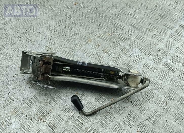 Домкрат Volkswagen Golf-4