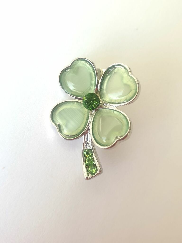 Брошь, стразы