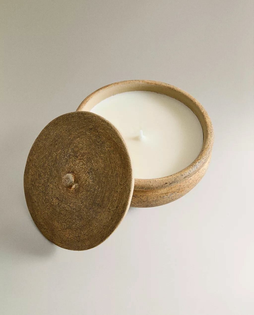 Ароматическая свеча ZARA HOME 3413/705/312 - аромат INCENSE LEATHER (220 г), 15 х 10 х 10 см