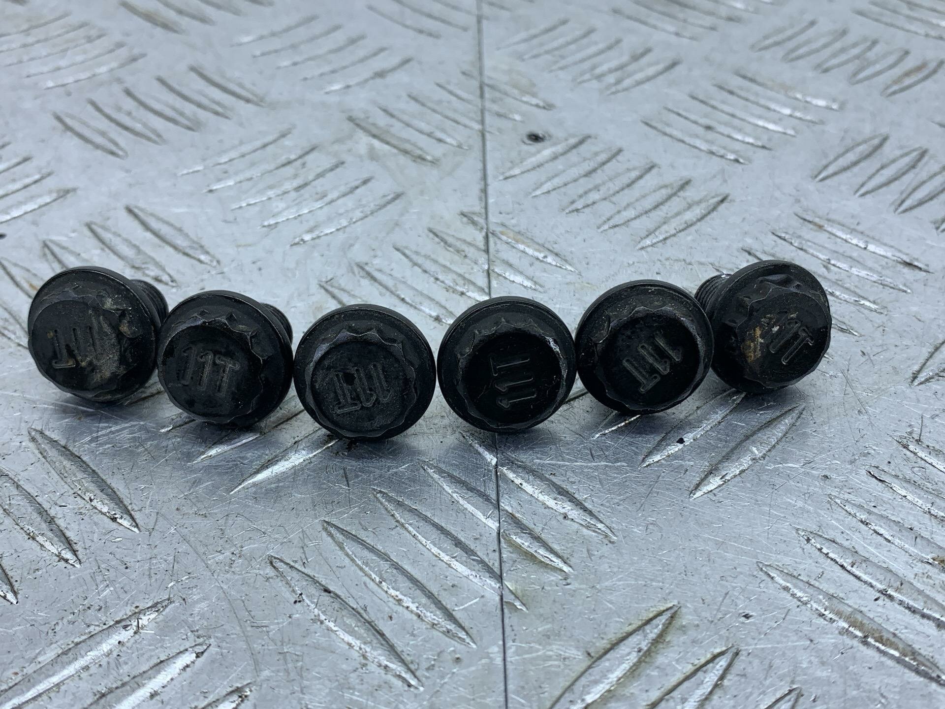 Болт маховика Kia Venga рест. 2018