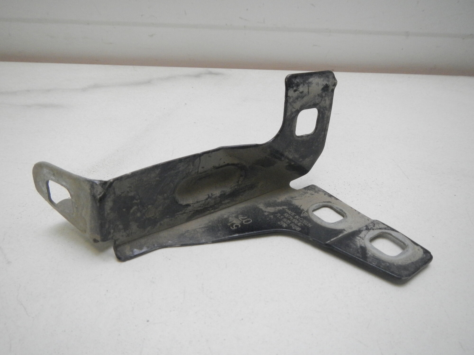 Б/У Кронштейн крепления крыла, Porsche (Порше)-CAYENNE (03-10) PORSCHE CAYENNE (03-10) передний левый Деформация. 640258 ...