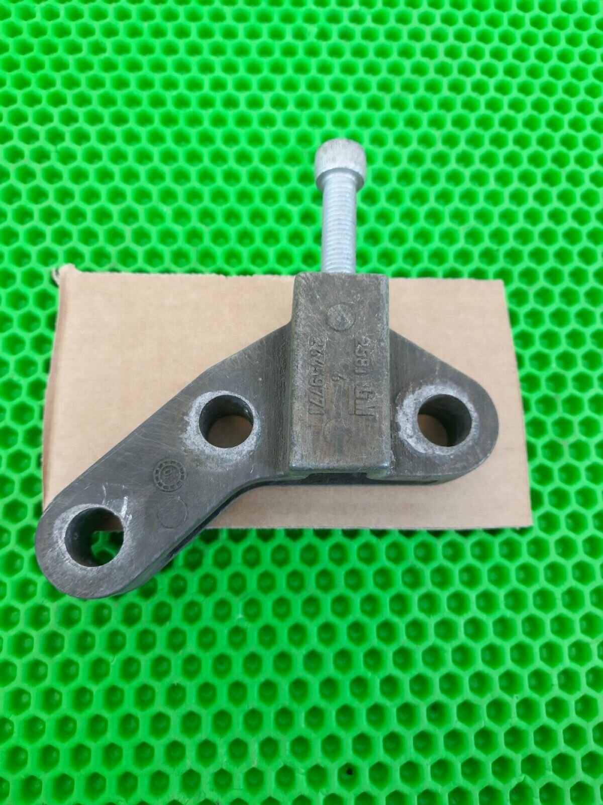 Кронштейн ДВС Opel Astra H (2004—2007) 24459771