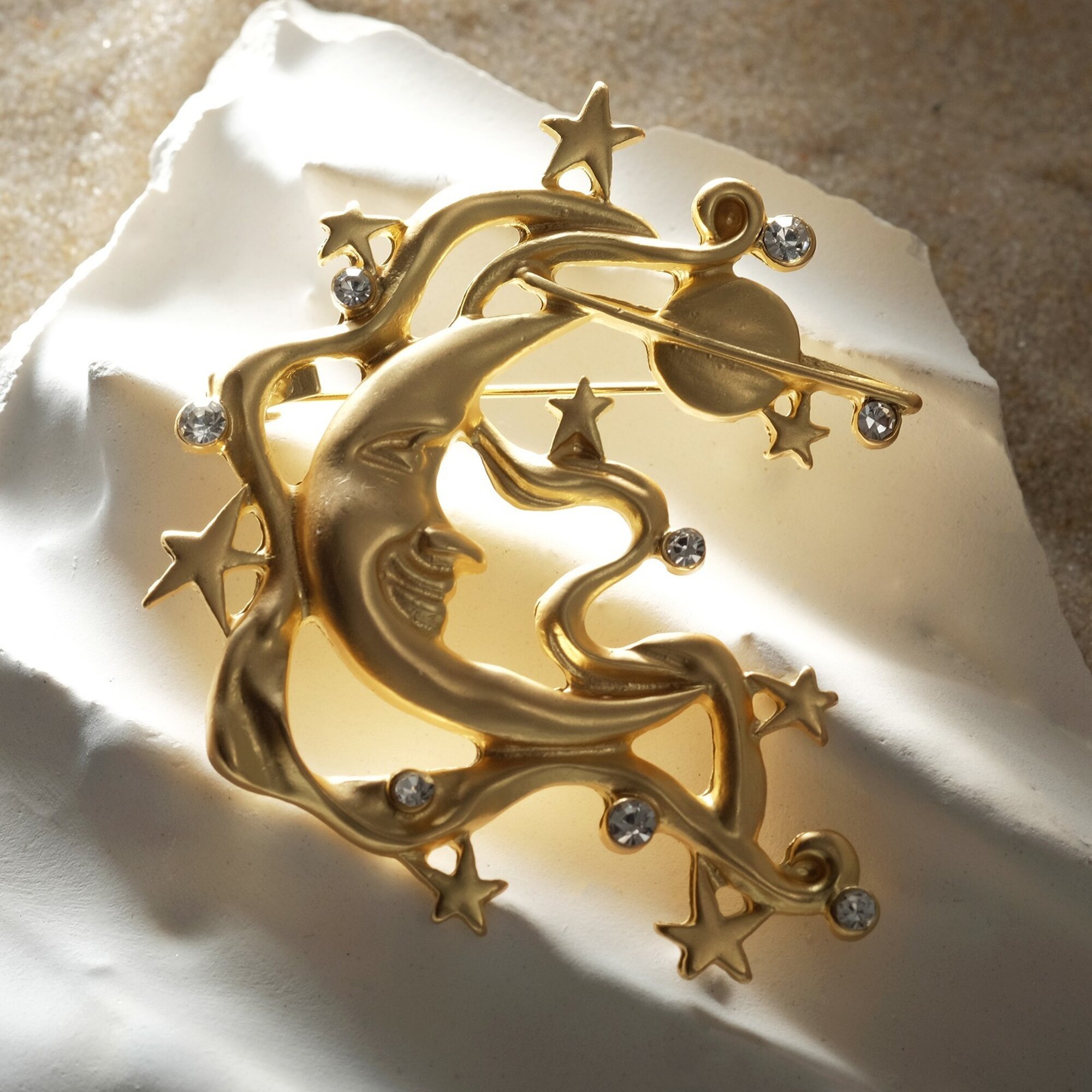 Брошь, стразы