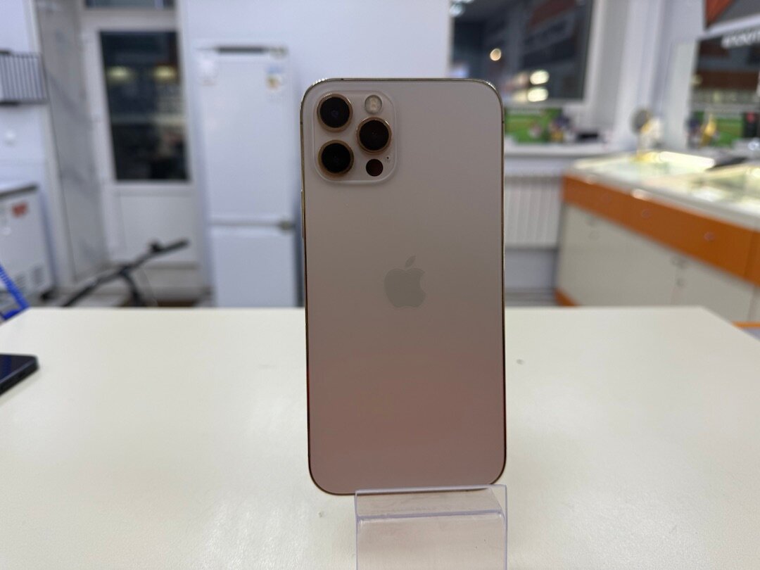 Смартфон Apple iPhone 12 Pro 256Gb, бежевый, уценка, б/у