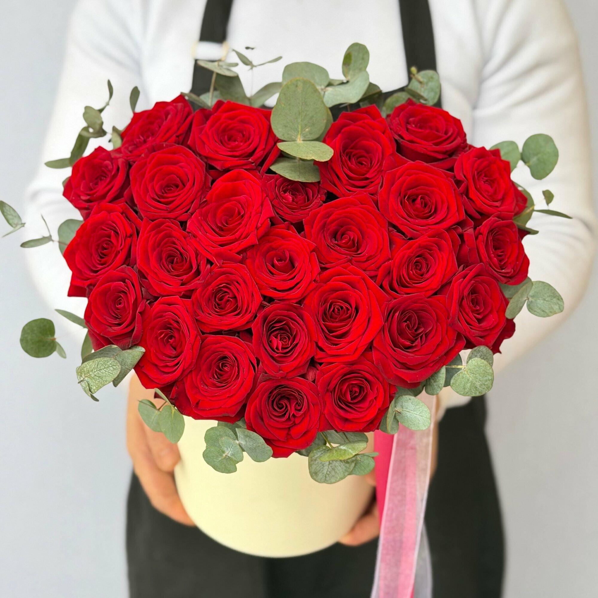 Композиция "Красное сердце" Rybe-flowers, роза, эвкалипт в коробке