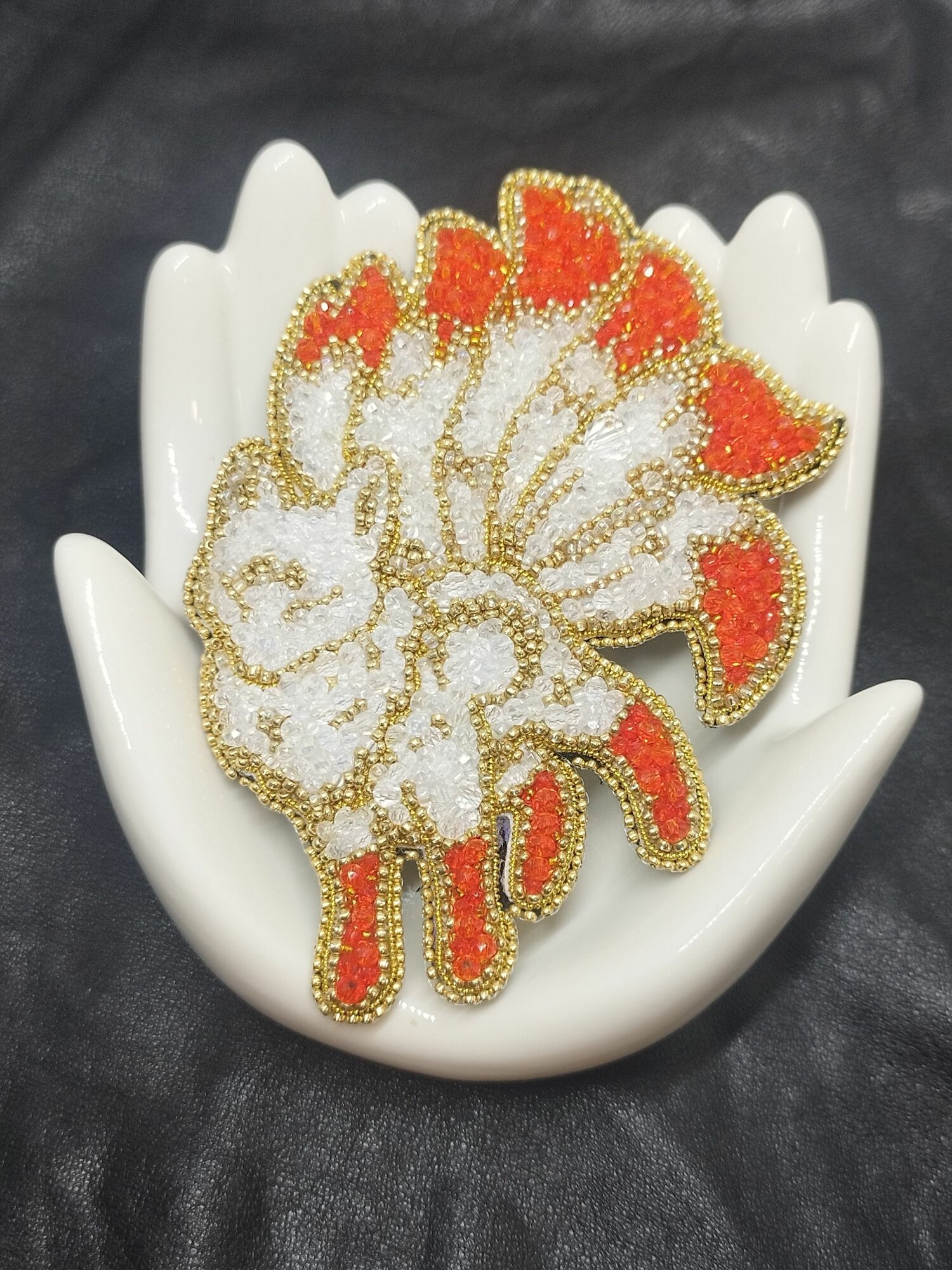 Брошь, стекло