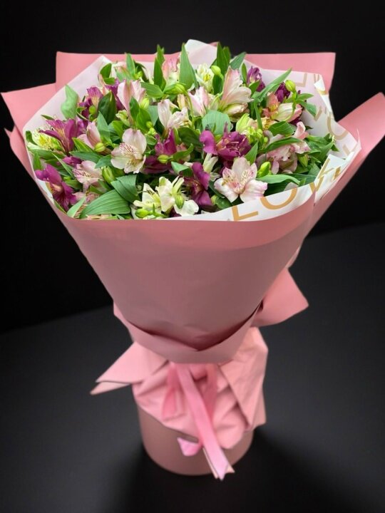 Букет из 15 цветов Ярких Альстромерий микс в стильной упаковке, идеальный подарок