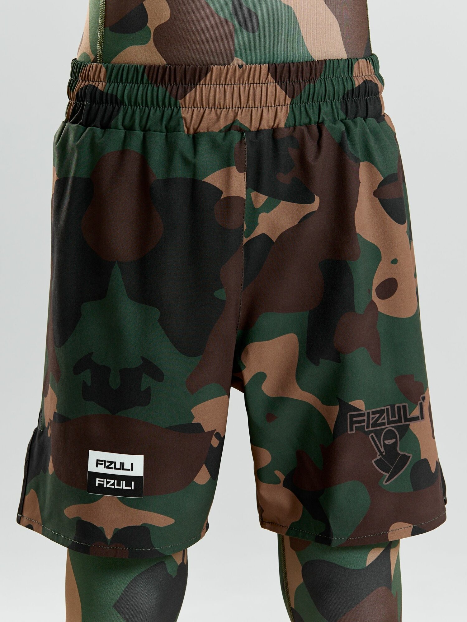 Шорты спортивные