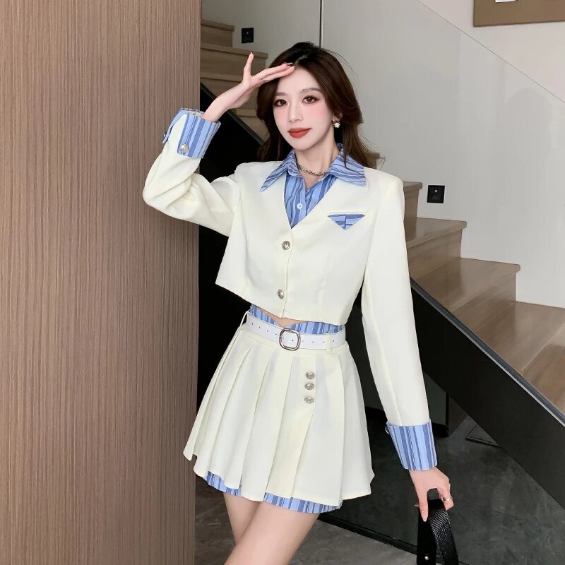 Комплект одежды