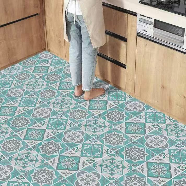 В ванной и на кухне плитка для пола, водонепроницаемая и противоскользящая, 500*60 см