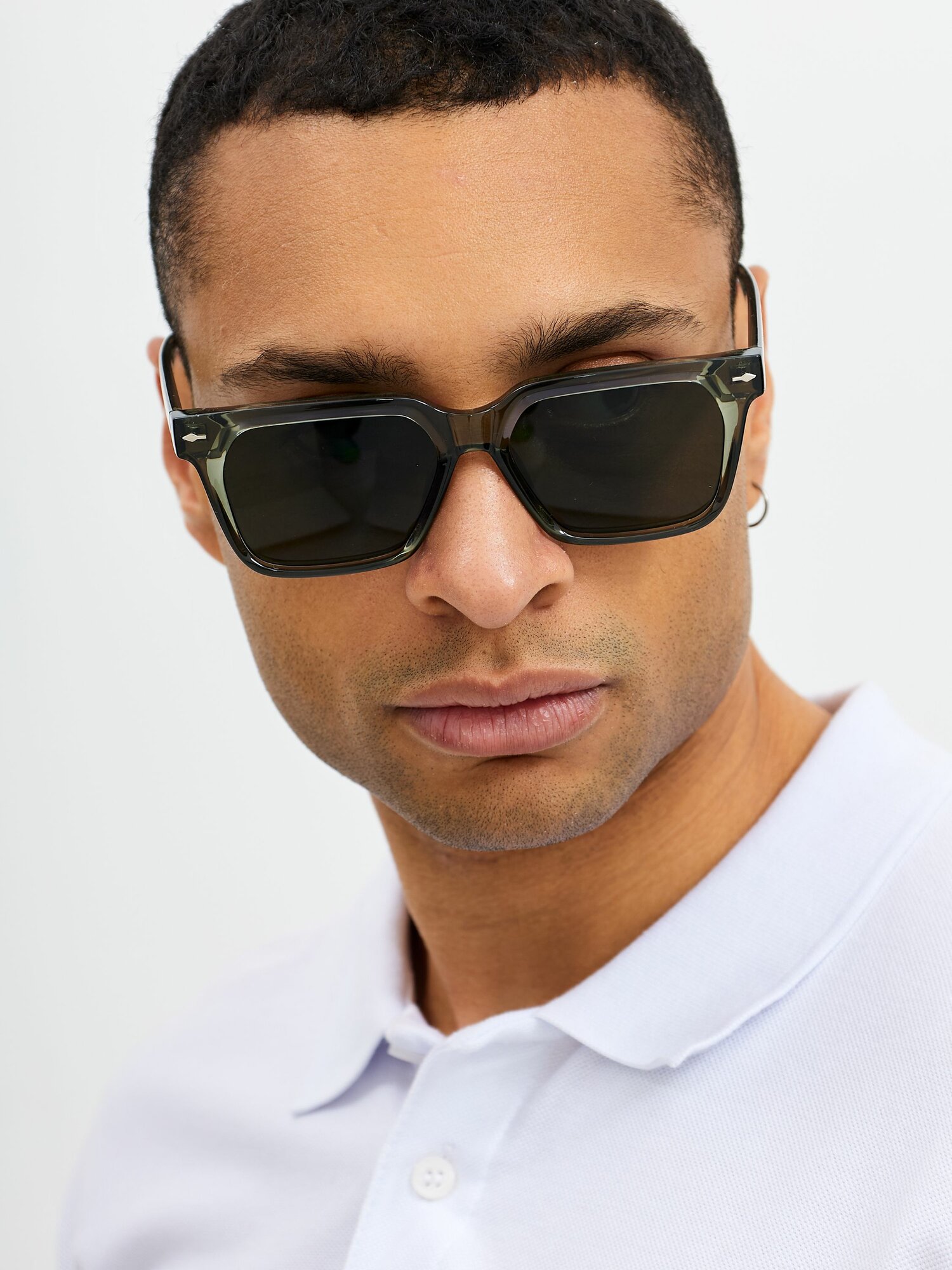 Солнцезащитные очки