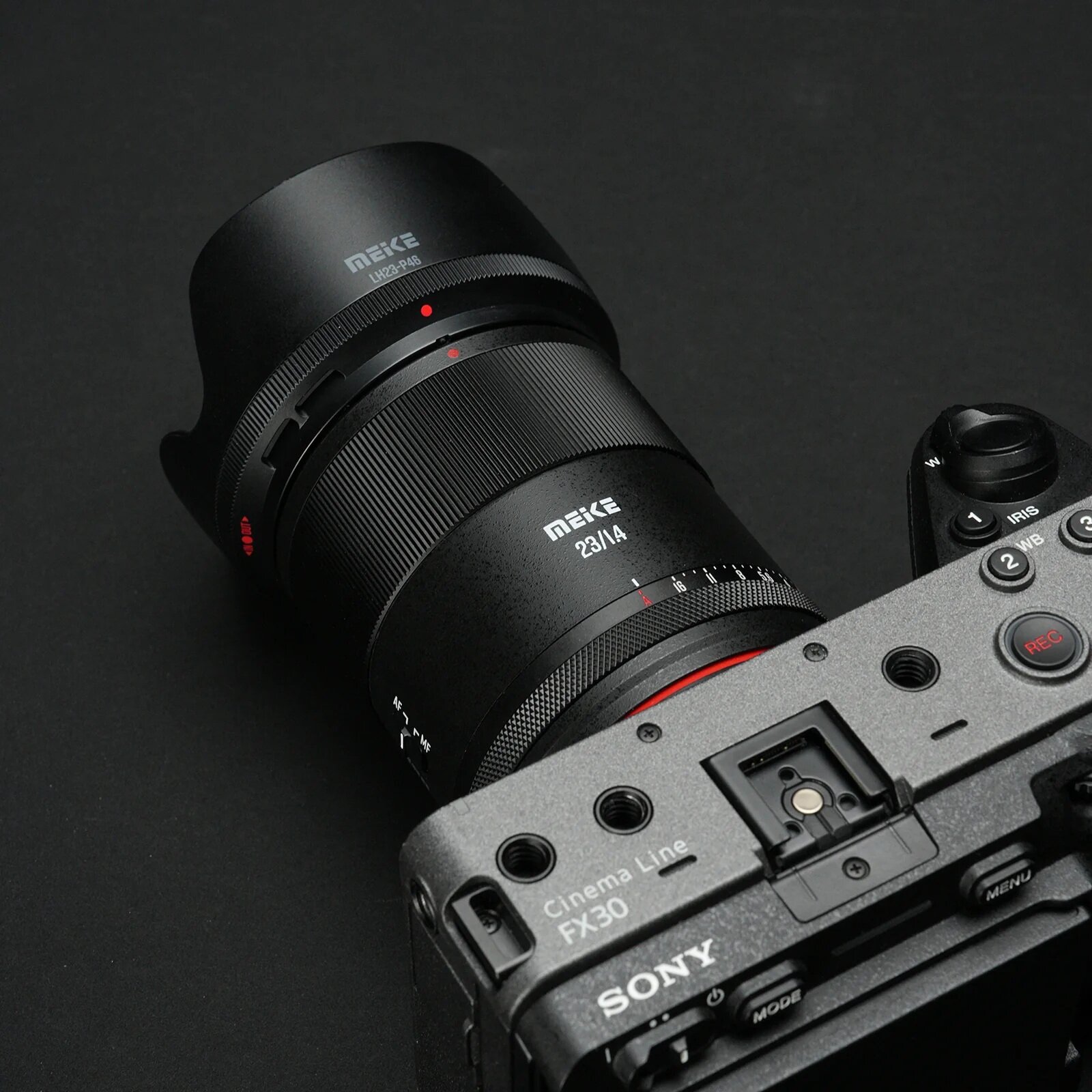 Объектив автофокусный Meike 23mm F1.4 APS-C Sony E