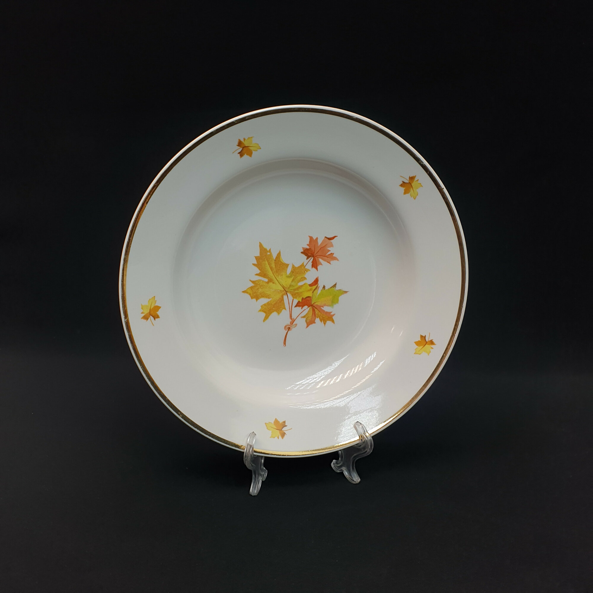 Винтажная суповая тарелка Кленовый лист, Дулево, фарфор, деколь, позолота, СССР.