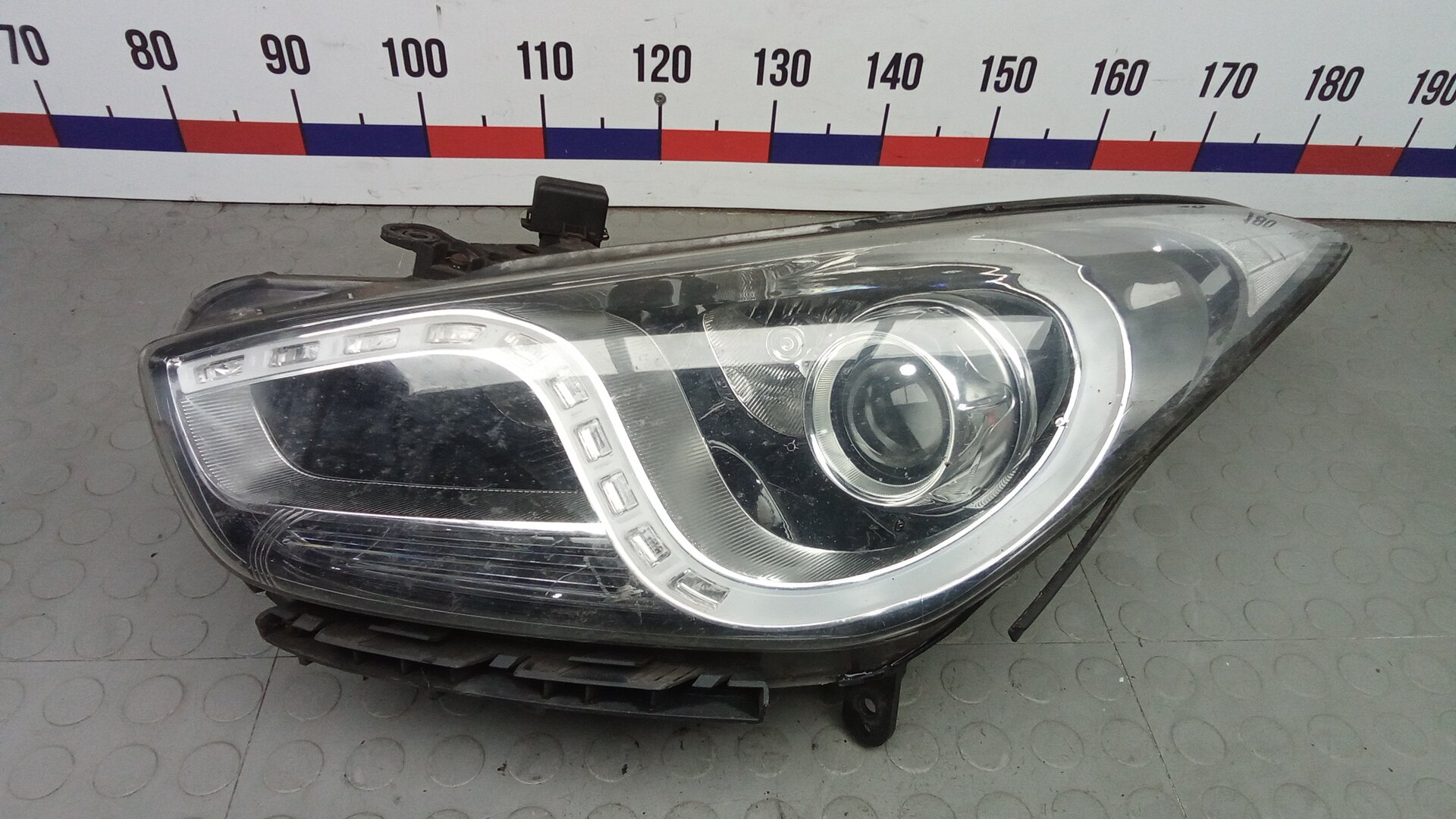 Фара левая HYUNDAI I40, Номер 921013Z045