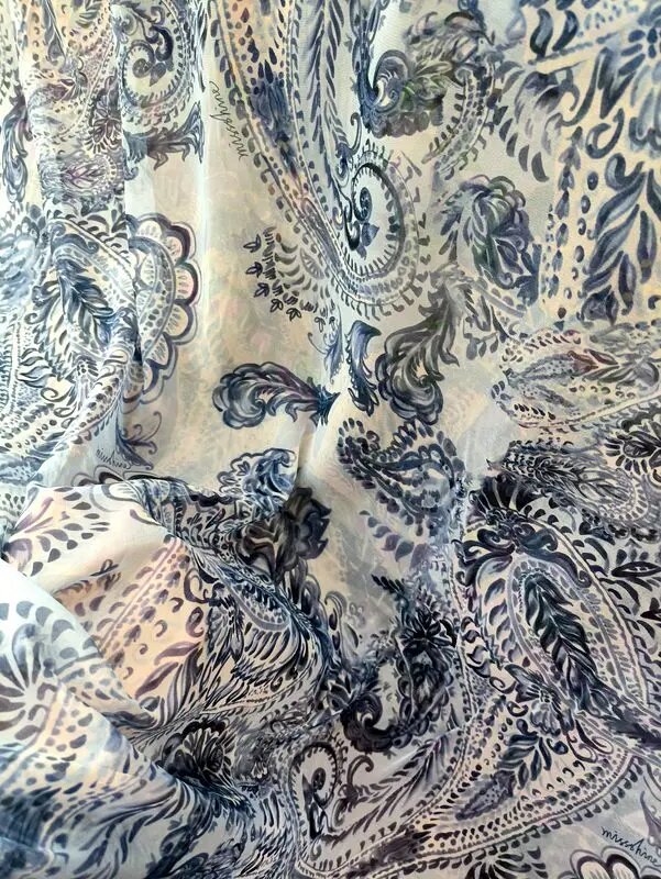 Шелковая ткань POLIS, сине-белый цветочный узор 1M