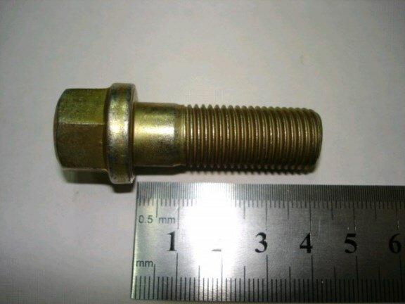 Болт М14х1,5х40 с фланцем кардана Кам.************************