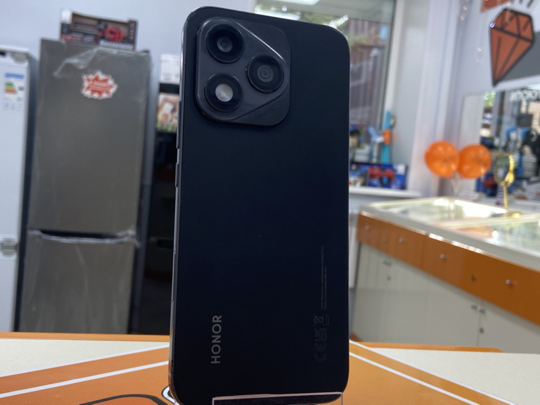 Смартфон Honor 400 lite8/256GB Серый (RU-EAC) , AMOLED, Android 15, б/у, уценка.