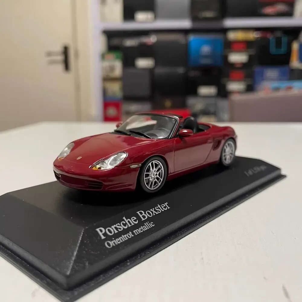 1:43 Minichamps Porsche Boxster 986 2002 Red Diecast Model Модель коллекционная