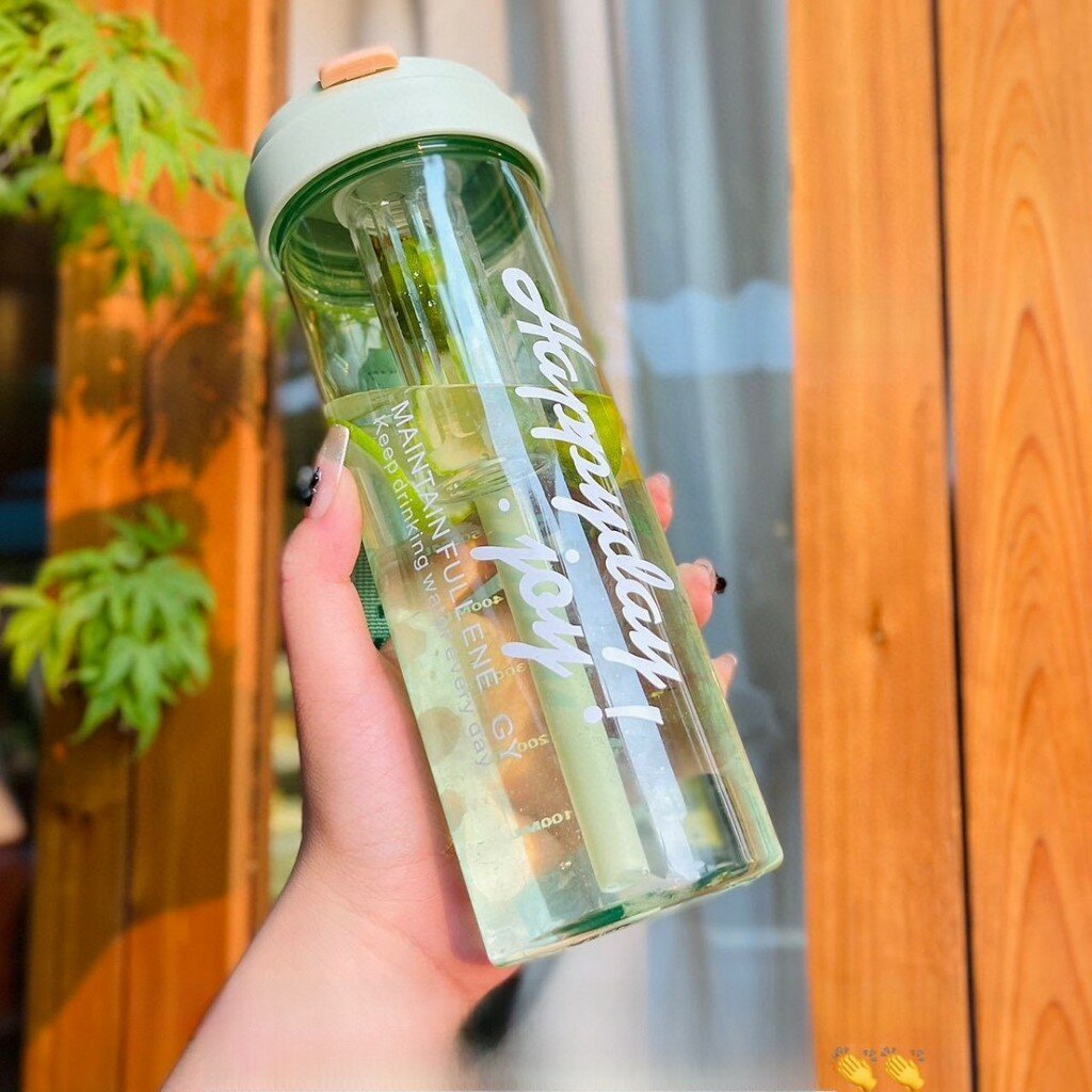 Stylish transparent plastic tumbler with leakproof function and suitable for coffee and tea brand unknown, green