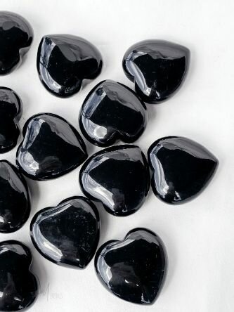 Натуральный обсидиан 30 мм в форме сердца черный камень-талисман для защиты и силы