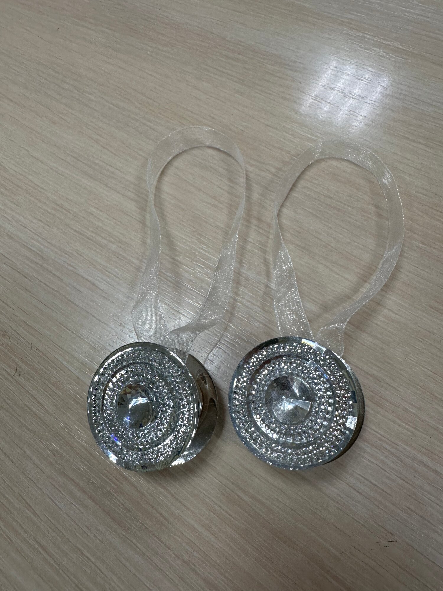 Подхват магнитный для штор с блестками