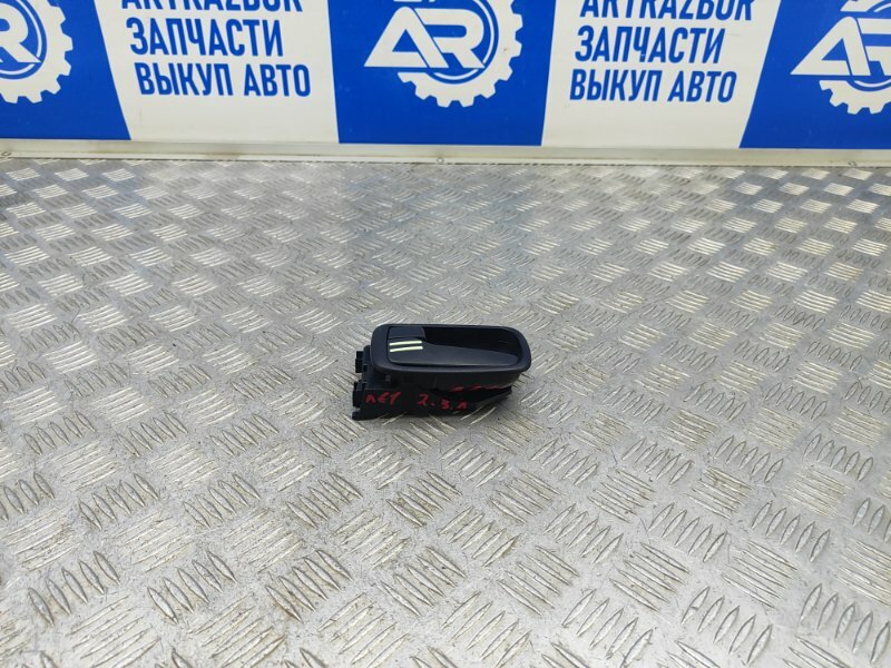 Б/У Ручка двери задней внутренняя левая Mitsubishi Lancer 9 CS / Мицубиши Лансер 9 CS 1.3 4G13 82 Л.С. седан 2004