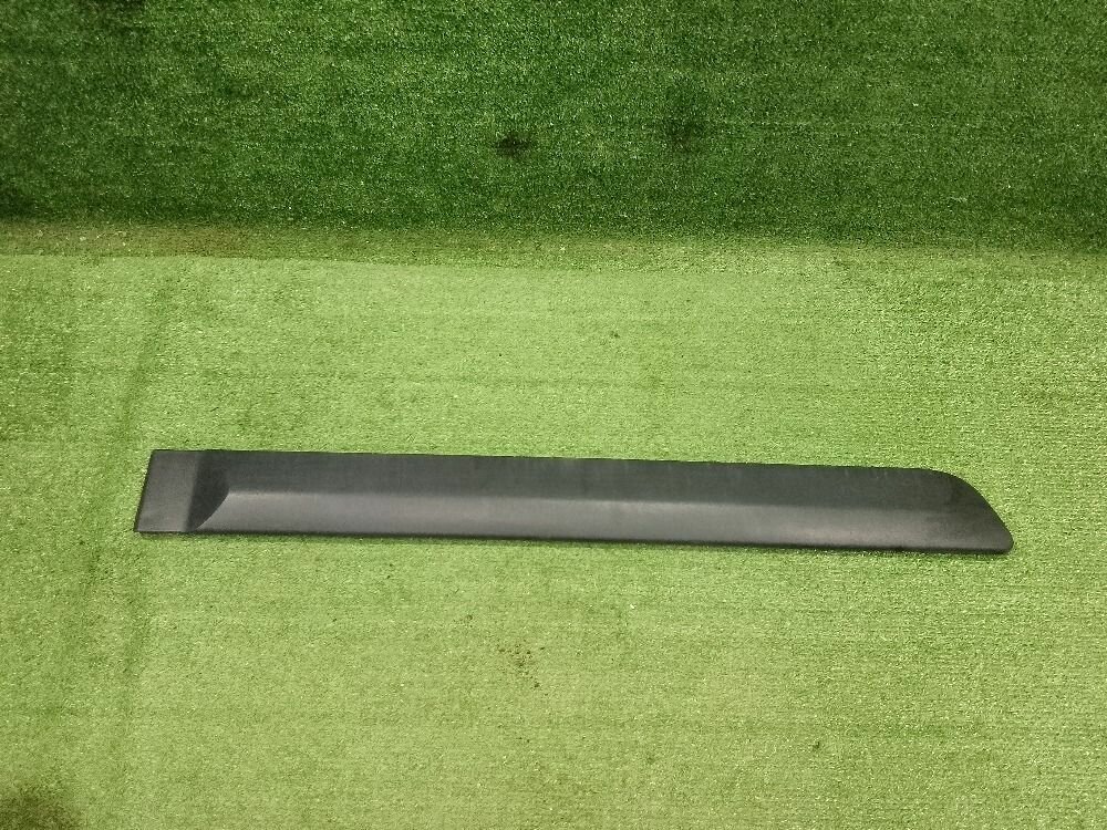 Молдинг задней правой двери Lada Largus Б/У с пробегом