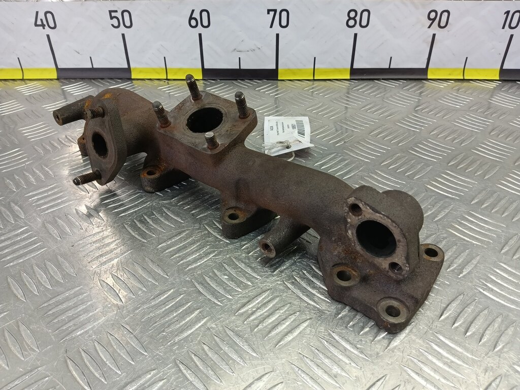 Коллектор выпускной Б/У для Hyundai TUCSON I (2004—2015) 2851027010