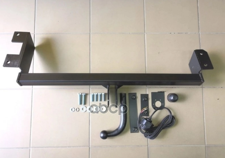 Фаркоп Toyota Wish 2003-2009, 2009-2017 крепление шара на двух болтах Halty арт. TWis09-