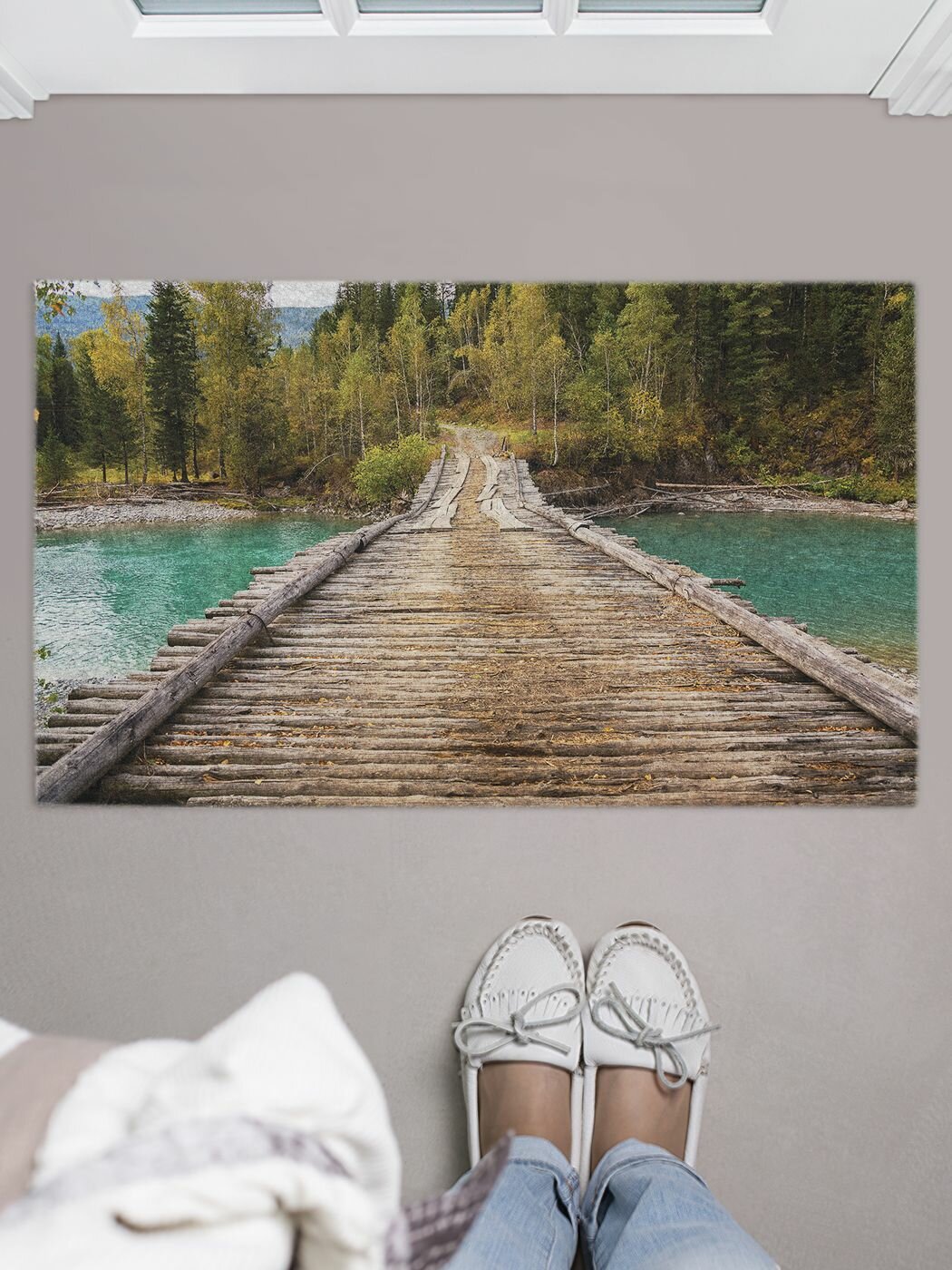 Коврик придверный в прихожую с принтом "Деревянный речной мост" 45 на 75 см , JoyArty