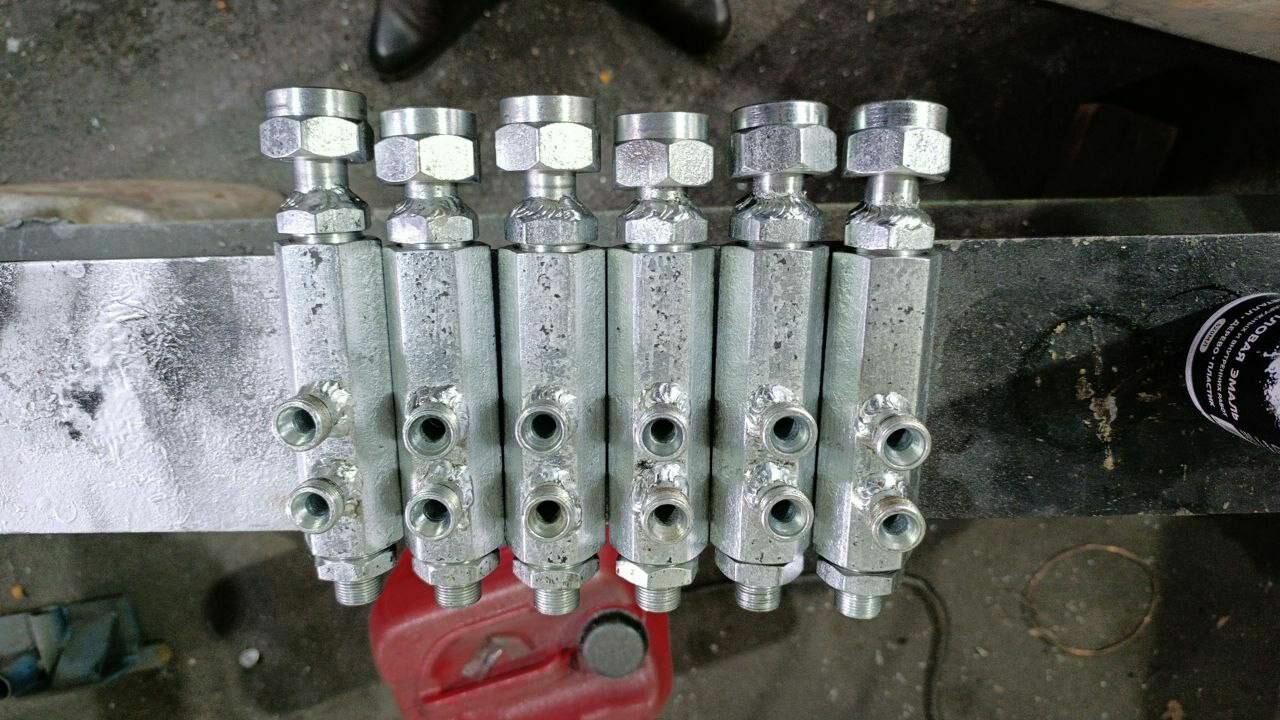 Гидрозамок гидроцилиндра подъёма АП-17 П41М.03.030