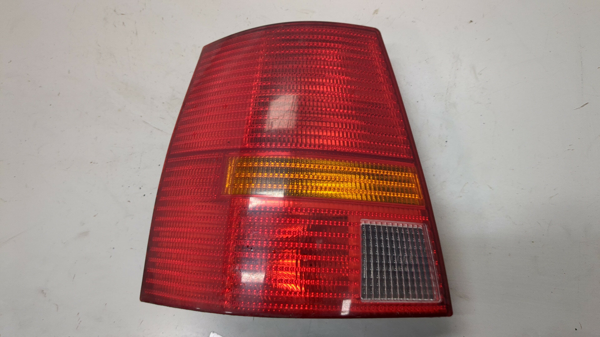 Фонарь (задний) левый Volkswagen Golf 4 Б/У