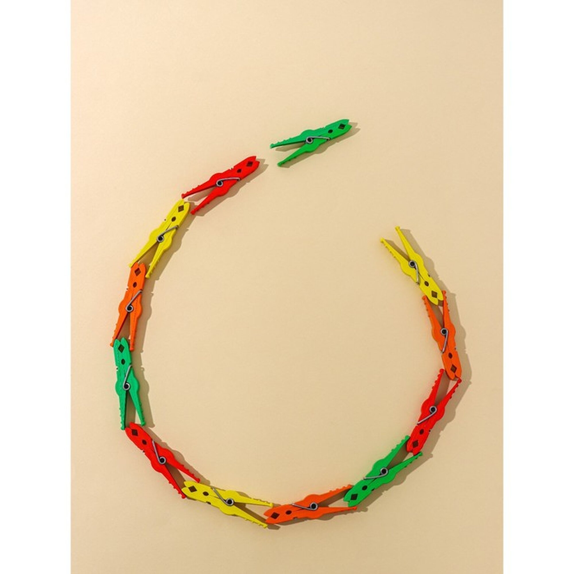 Прищепки бельевые «Кубаночка», 8 см, 12 шт, цвет микс