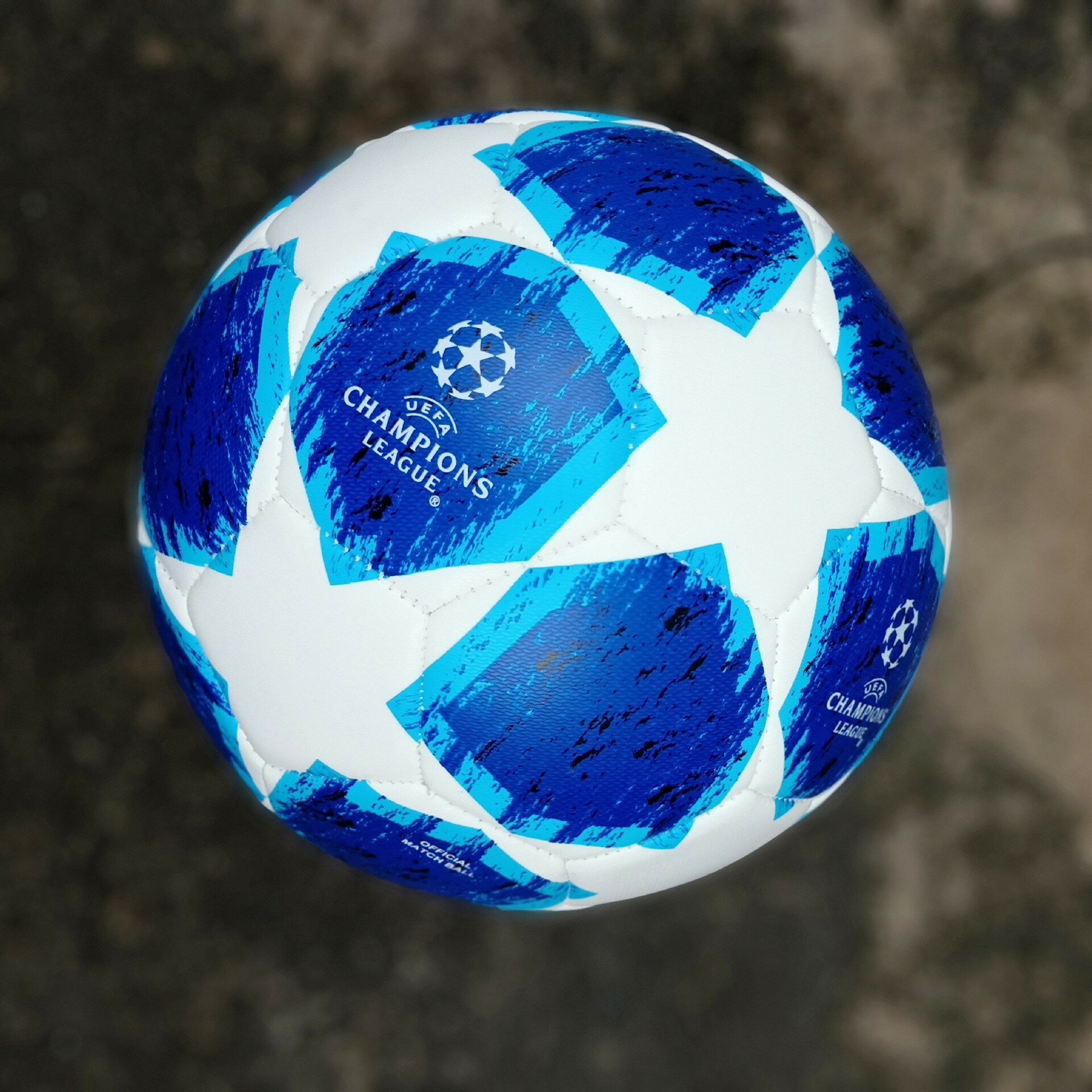 Champions League Мяч: Синтетический Материал Для Долговечной Игры Официальный Дизайн - Стандартный Размер И Вес Для Точной Тренировки Идеальный Мяч Для Футбольных Энтузиастов И Тренировок На Любом Покрытии