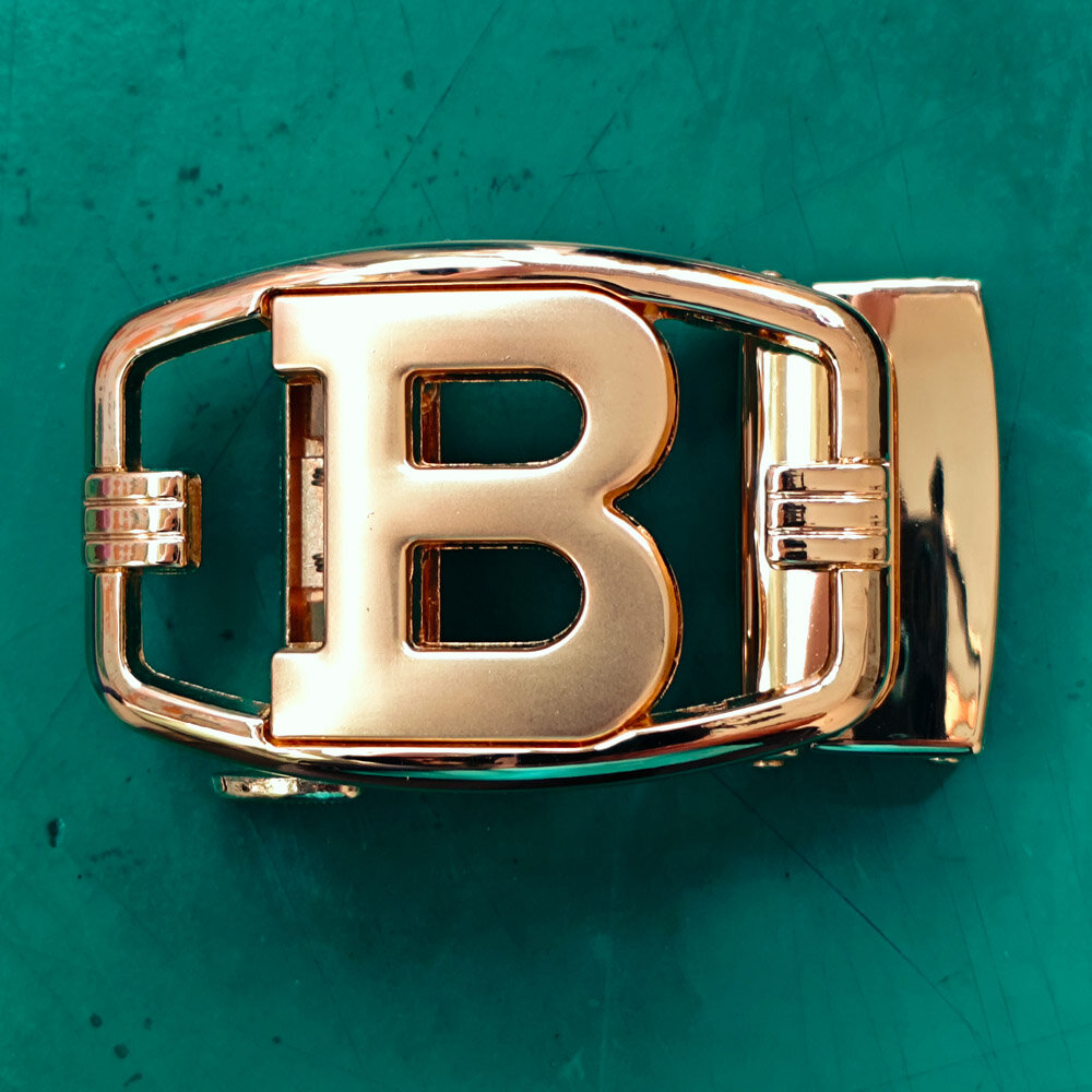 Пряжка для ремня автоматическая 35 мм с узор буква "В" бляха на ремень армейская