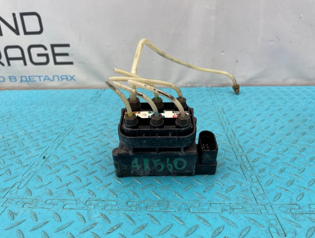 Блок клапанов пневмоподвески Mercedes-Benz M-Class 2006 W164 156.980 6.2 арт. 142910