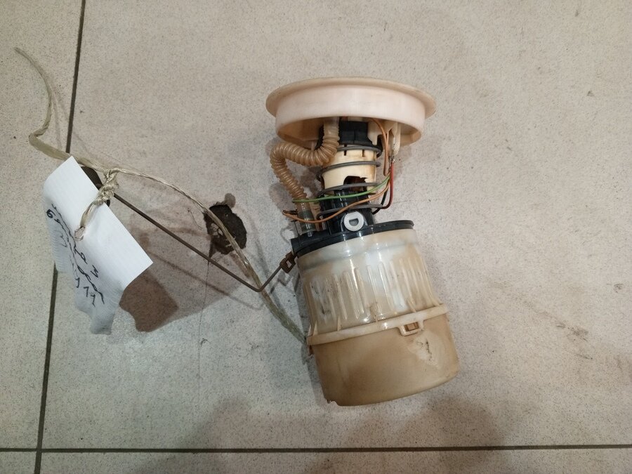 Насос топливный от Mazda 3 bk 2003-2009