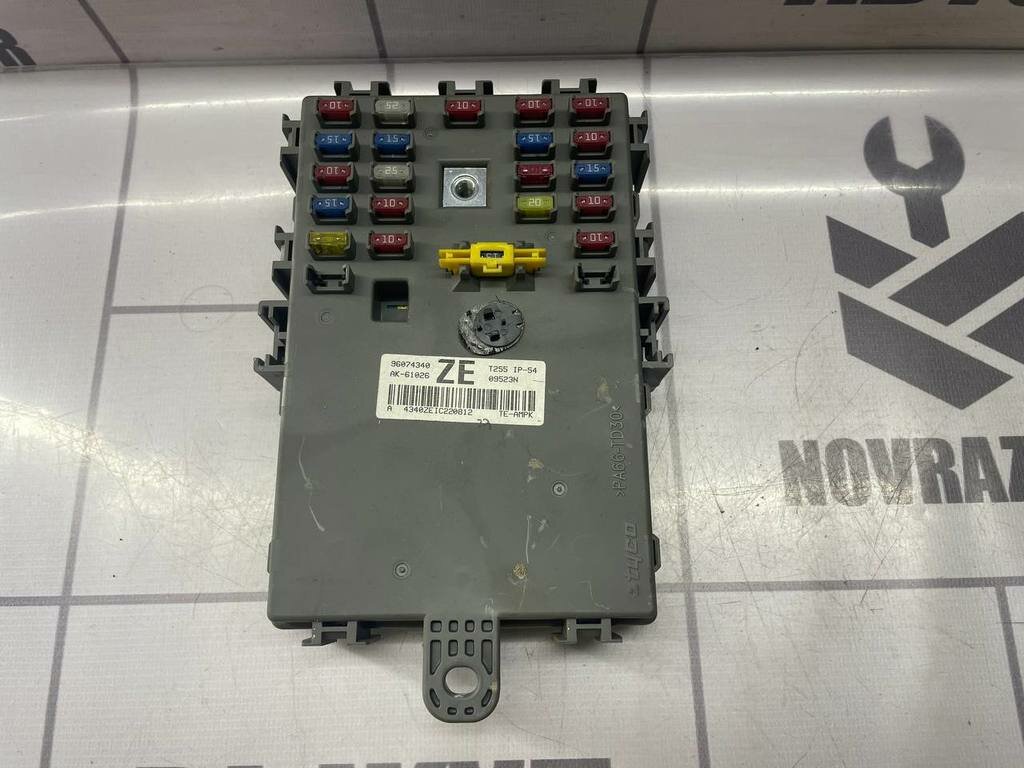 Блок предохранителей Chevrolet Aveo (T250) 2005-2011