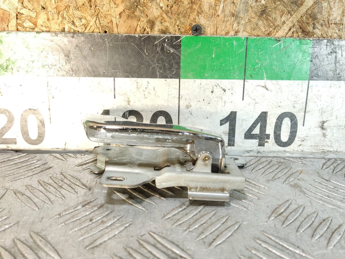 Ручка двери внутренняя задняя правая MITSUBISHI Pajero 1991-1996 MB669170