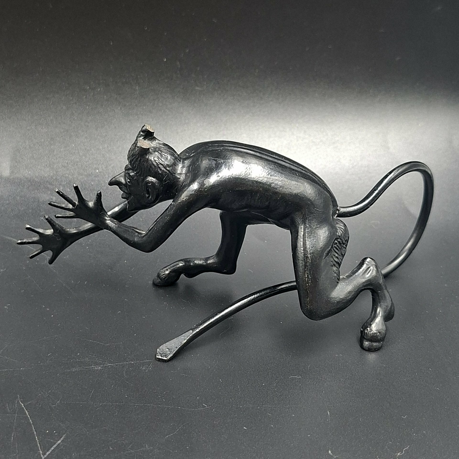 Статуэтка "Чертик" (без рогов), чугун, крашение