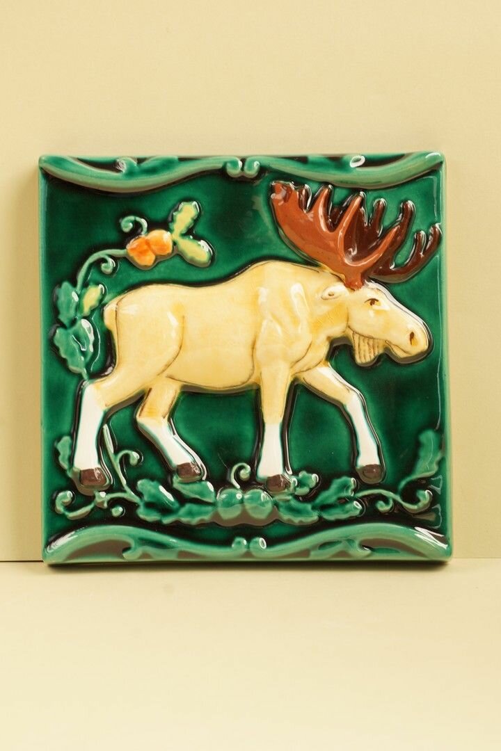 Лось. Панно, изразец, настенный декор, плакетка, украшение настенное интерьерное. Ярославская майолика. Керамика ручной работы. Сделано в России.