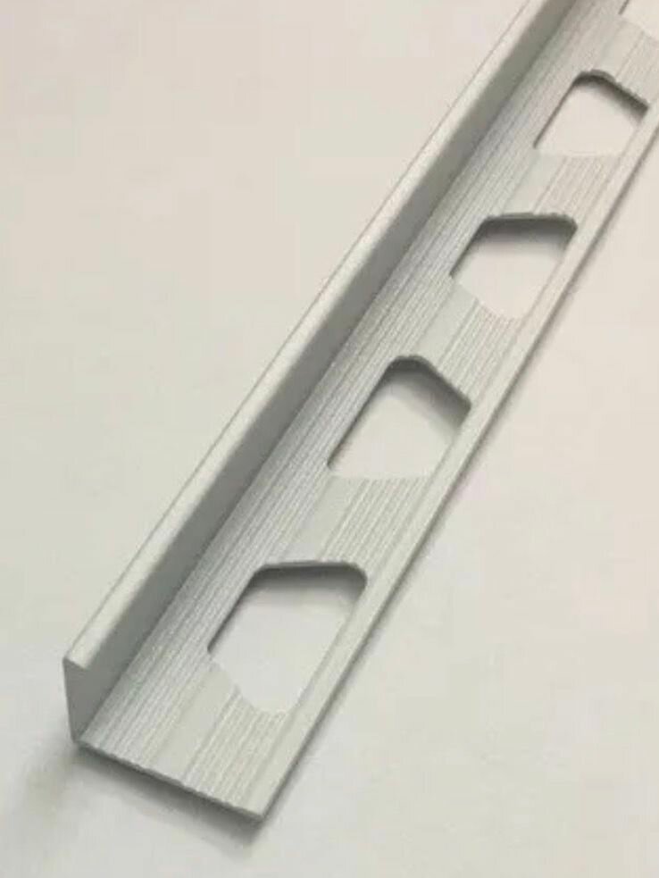 Профиль для плитки L-образный Алюминиевый, наружный уголок 2700мм