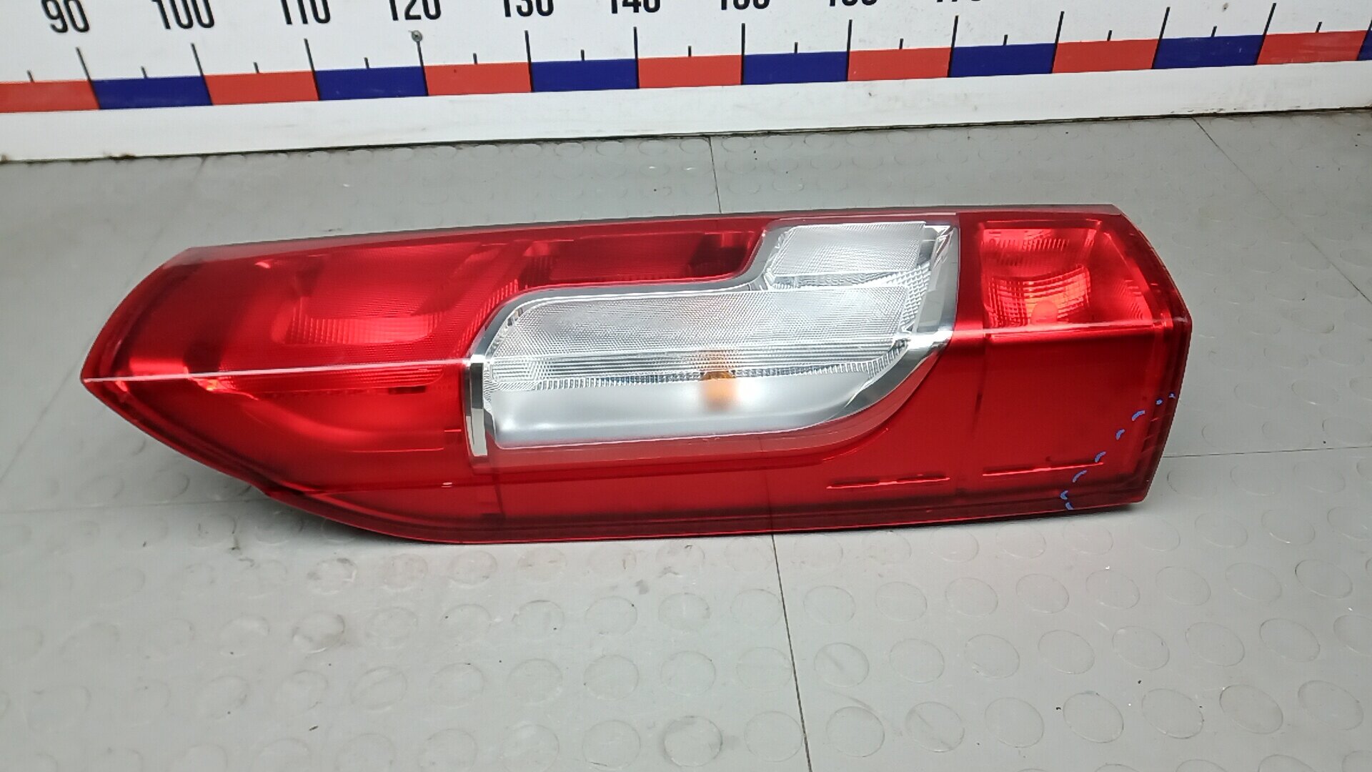 Фонарь задний левый CITROEN JUMPER 3