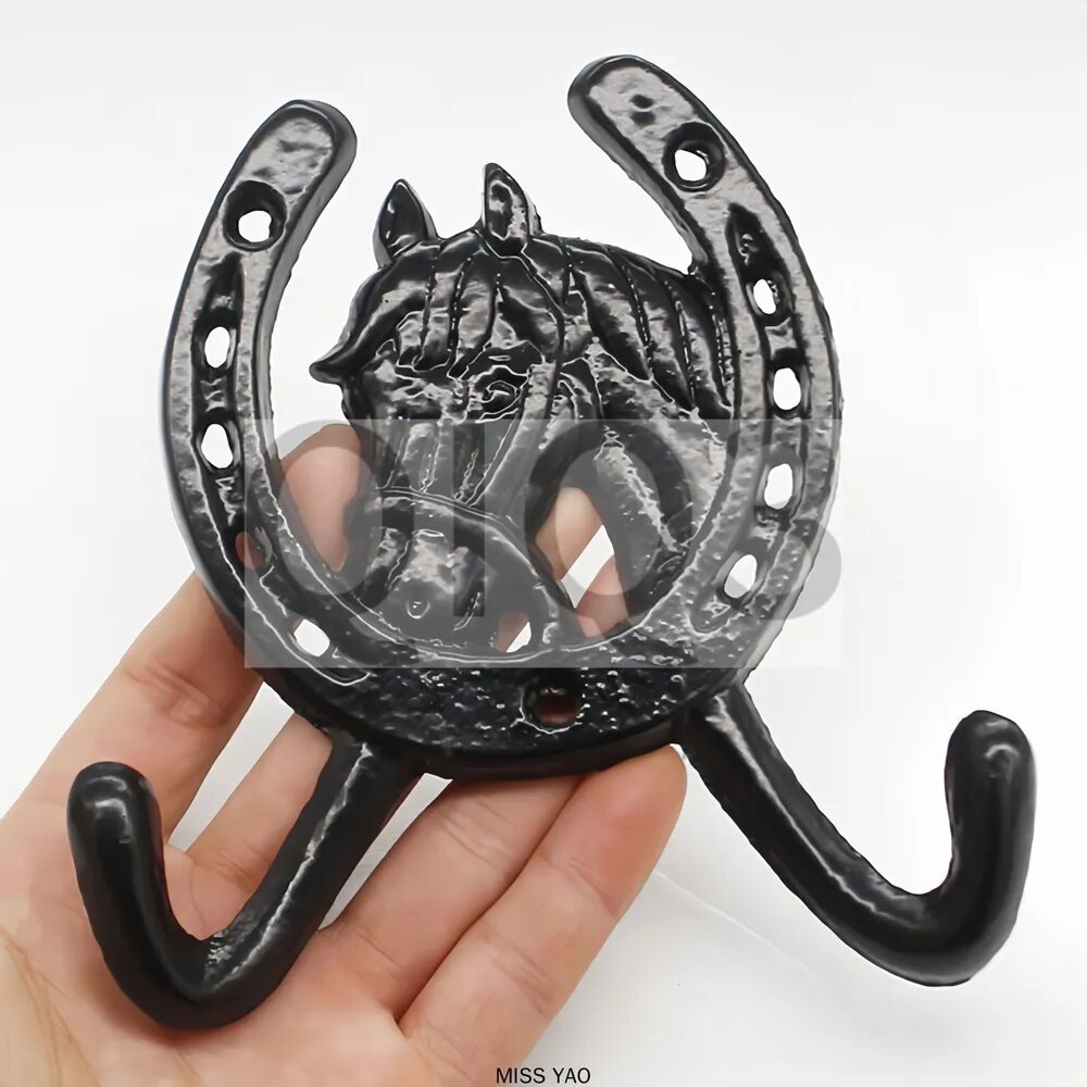 Ключница настенная с 2 крючками в виде подковы «Счастья и добра в дом» металлическая, черная